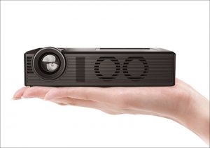 ThinkPad Stack モバイルプロジェクター ー Android OS搭載のプロジェクター、単体でも使えるよ！