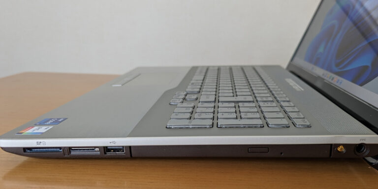 富士通 LIFEBOOK NHシリーズ WN1/H1 レビュー － 17.3インチの大型スタンダードノート、テレビが観られる！映像入力もできる ...