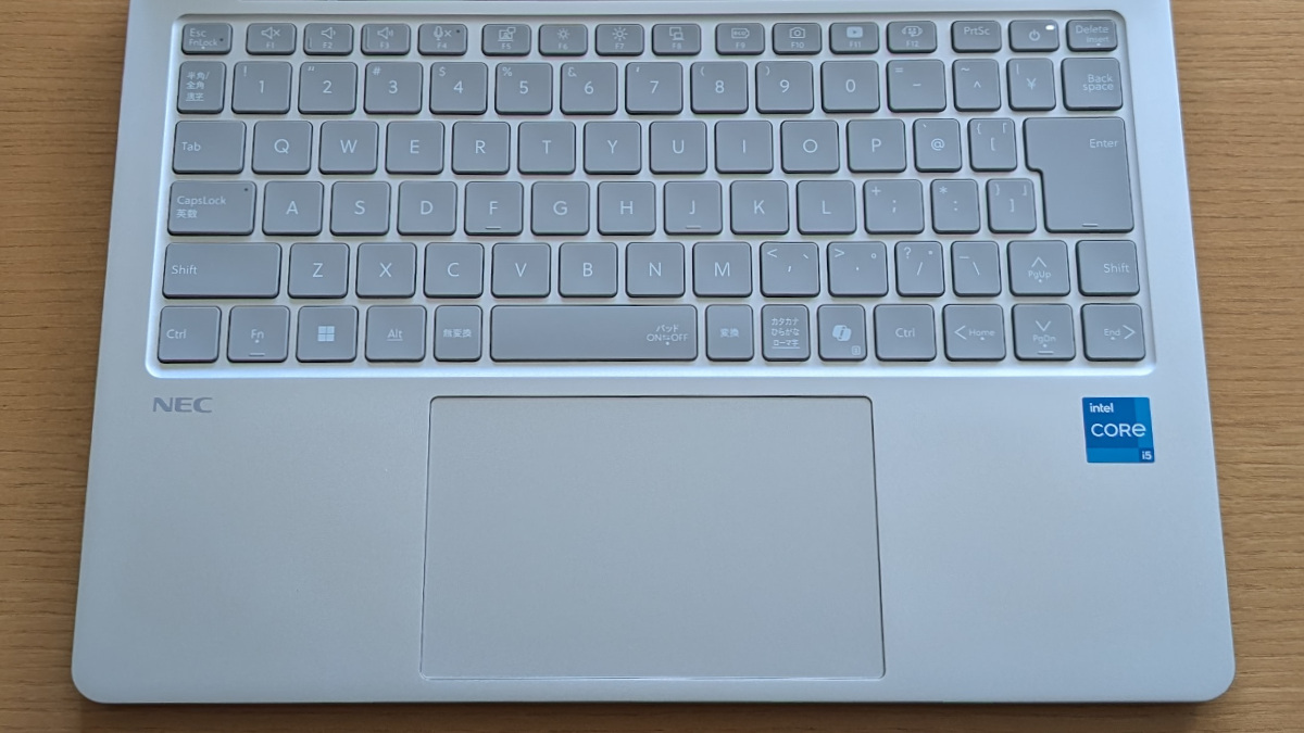 NEC LAVIE SOL（LAVIE Direct SOL）レビュー － すっきりした「ノイズレスデザイン」がカッコいい！Z世代向けのモバイルノート - ウインタブ